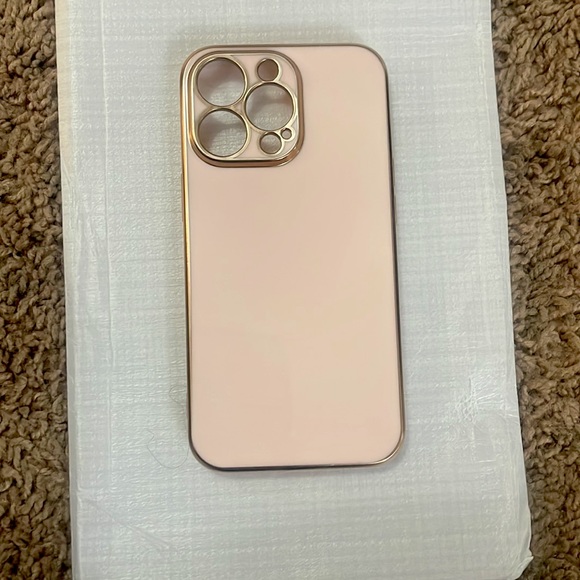 Apple | Cell Phones & Accessories | Light Pink And Gold Case For Iphone ...